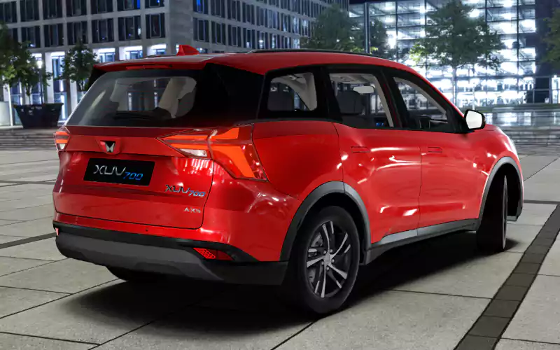 Mahindra XUV700 5-Seater Colours - All Colour Images of 2024 XUV700 5 ...