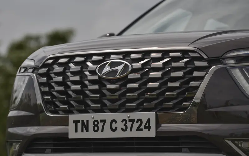 Hyundai Alcazar Colours - All Colour Images of 2024 Alcazar